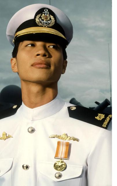 1/6 Gallery: RSN Naval Diver Officers in No. 1 & 3 Uniform