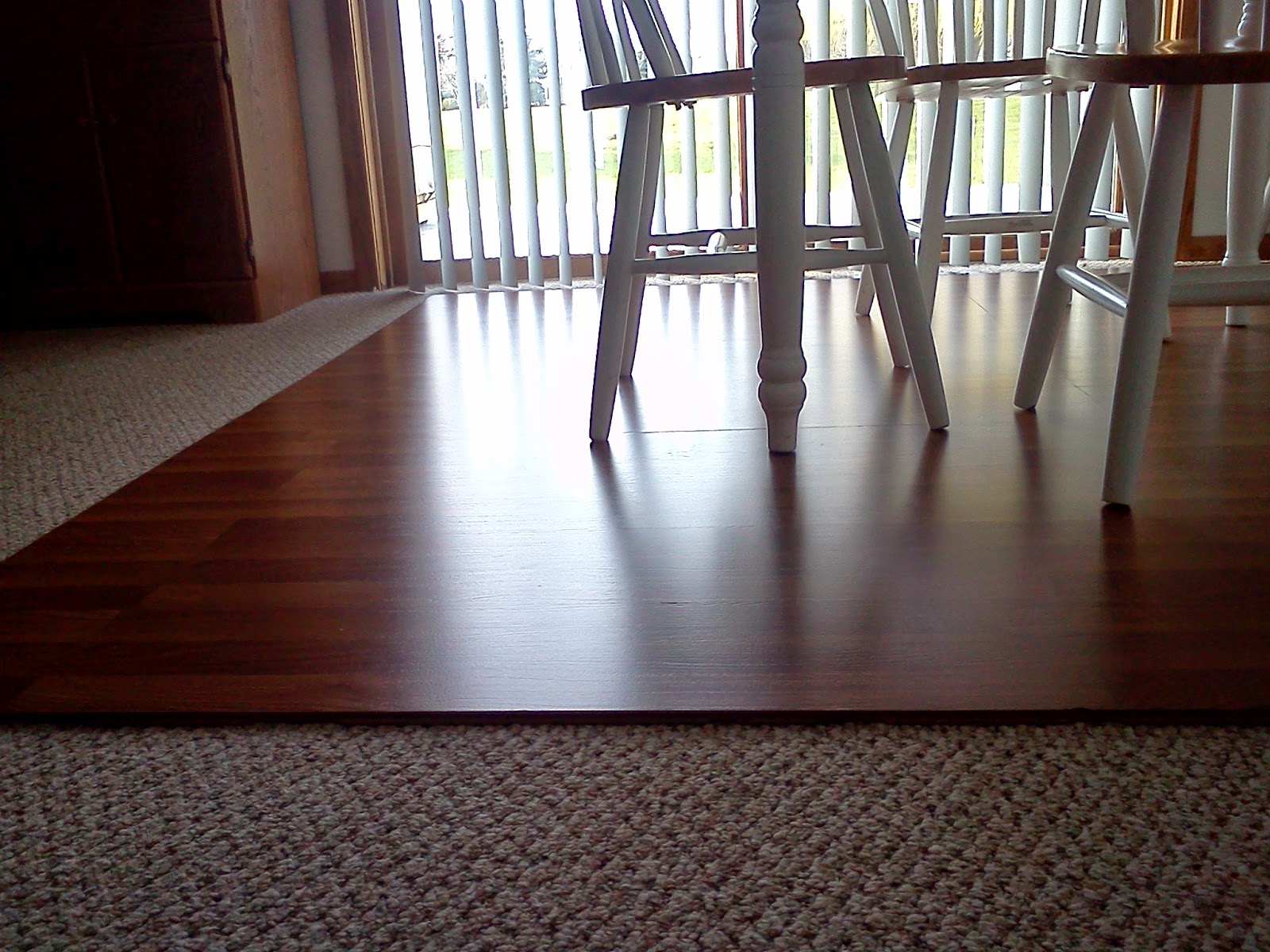 Ashbelle: Kids Eating on Carpet