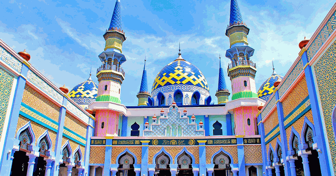 Objek Wisata Religi Di Jawa Timur Yang Sering Di Kunjungi Wisatawan ...