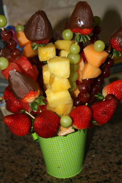Lola's Homemade Cooking: Edible Arrangements