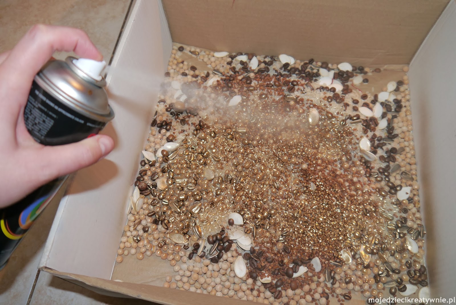 Bombki DIY dla dzieci - Moje Dzieci Kreatywnie