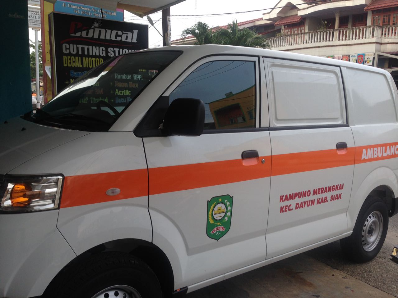 Cutting Sticker Mobil dan Car Branding di Pekanbaru - Conical