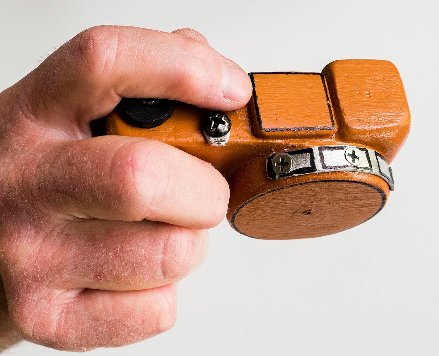 Camera Ergonomics: Do Compact Cameras Have a Future