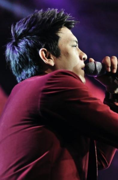 arlunerz indonesia: Di Tahanan, Penampilan Ariel 'Peterpan' Trendi