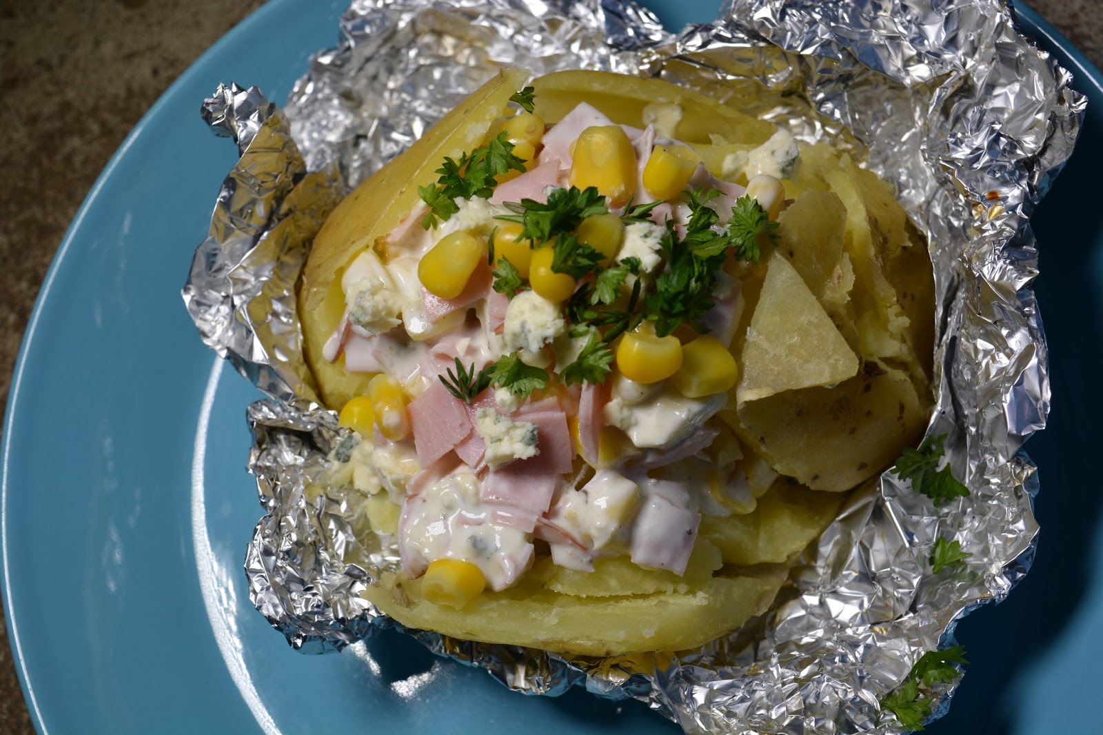 Tuulikummun keittiössä: Uuniperuna täytteellä