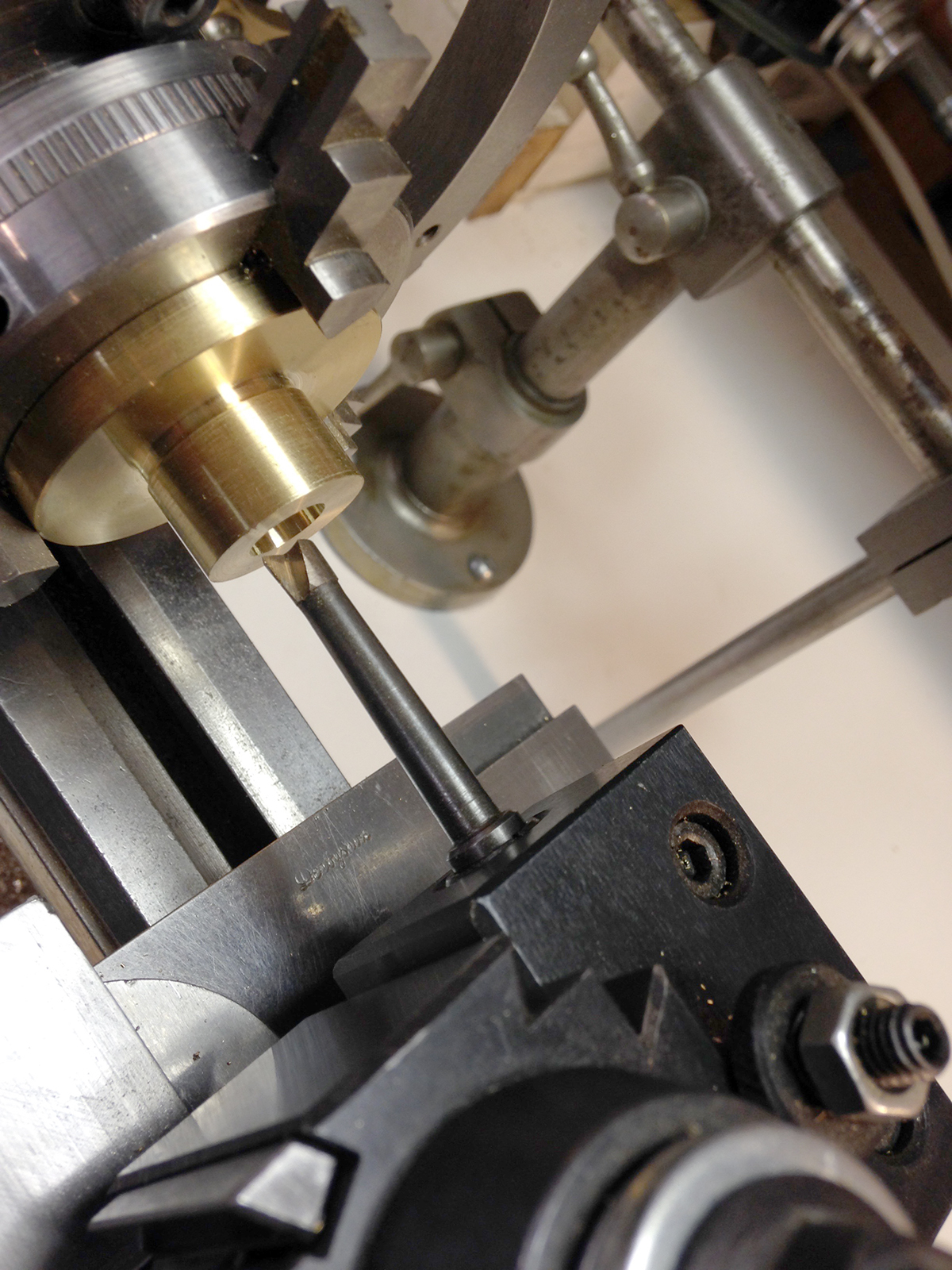 MOWRER WW LATHE TOOLS: Adapting antique sewing machine handwheel ...