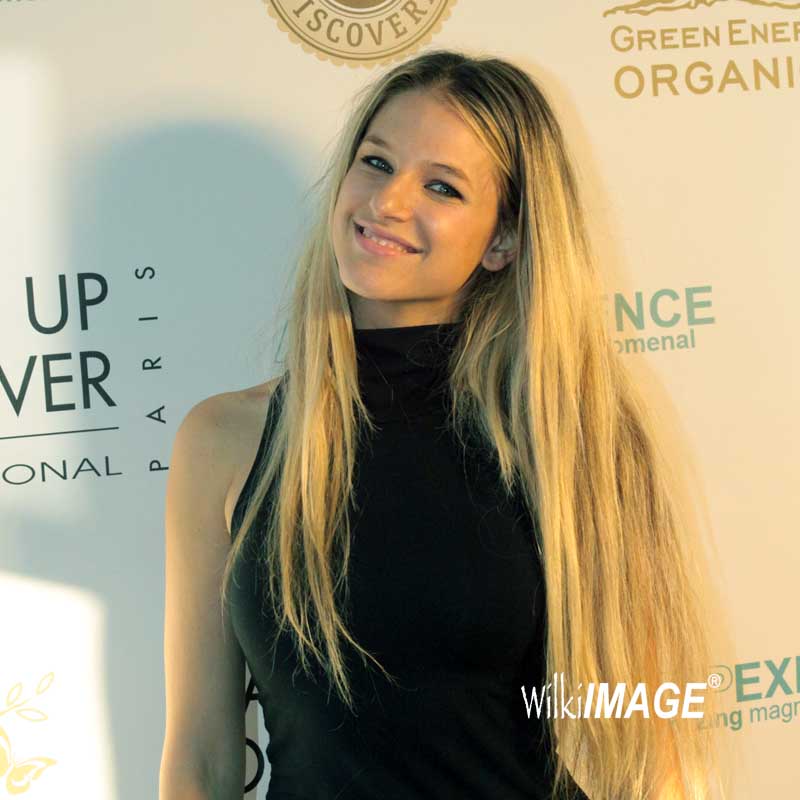 If You See Someone Without A Smile ...: Sep 16, 2011