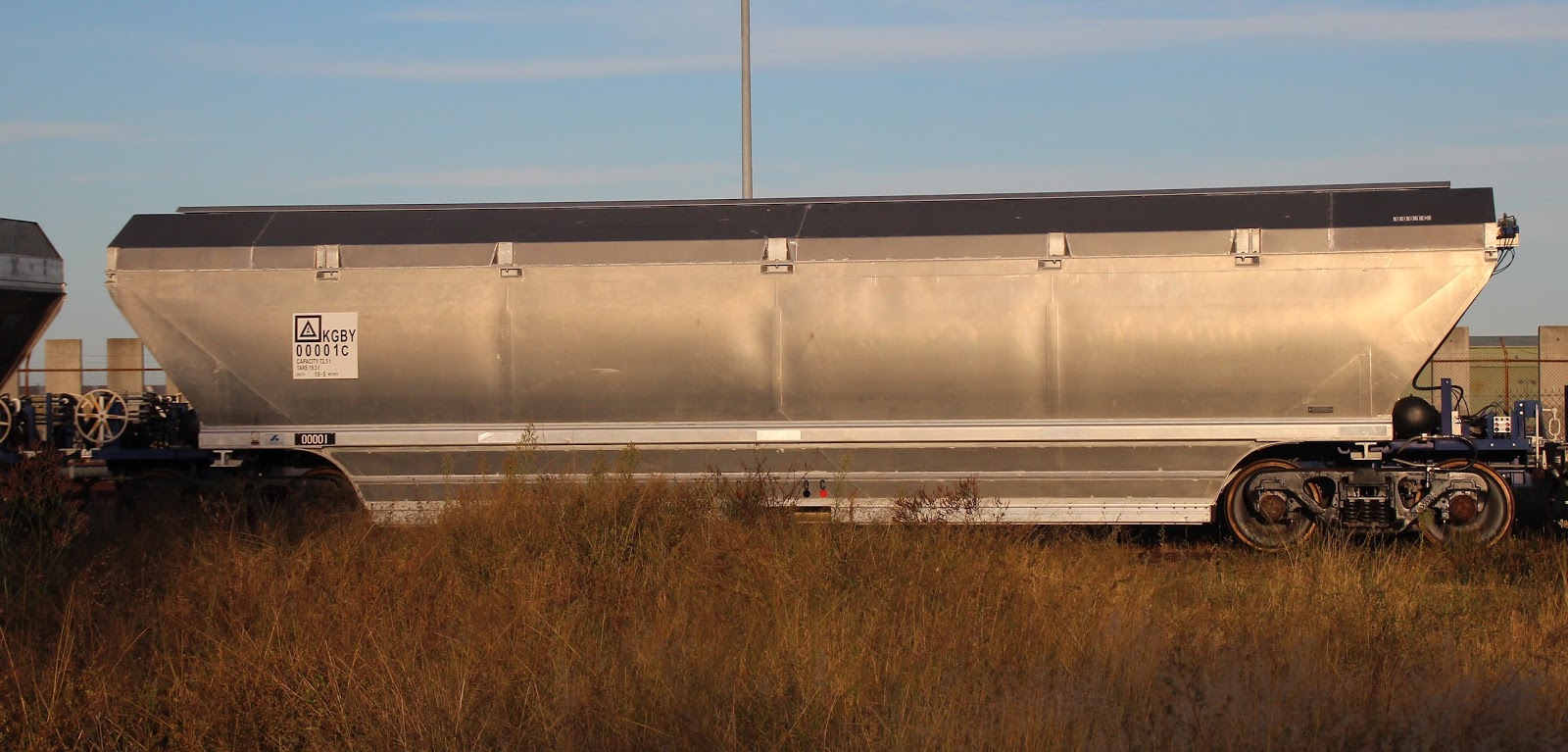 rusted2therails: Bradken Resources KGBY grain hoppers