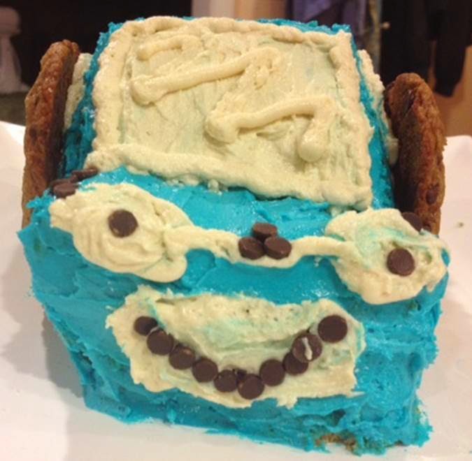 Big blue minivan cake | How to Philosophize with Cake