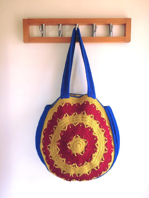 Rising Sun Bag FREE pattern from Blue Star Crochet Company