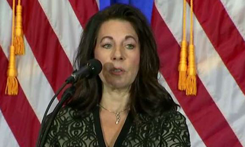 the culturegeist: PEOTUS Falls Flat In Front of the Fourth Estate