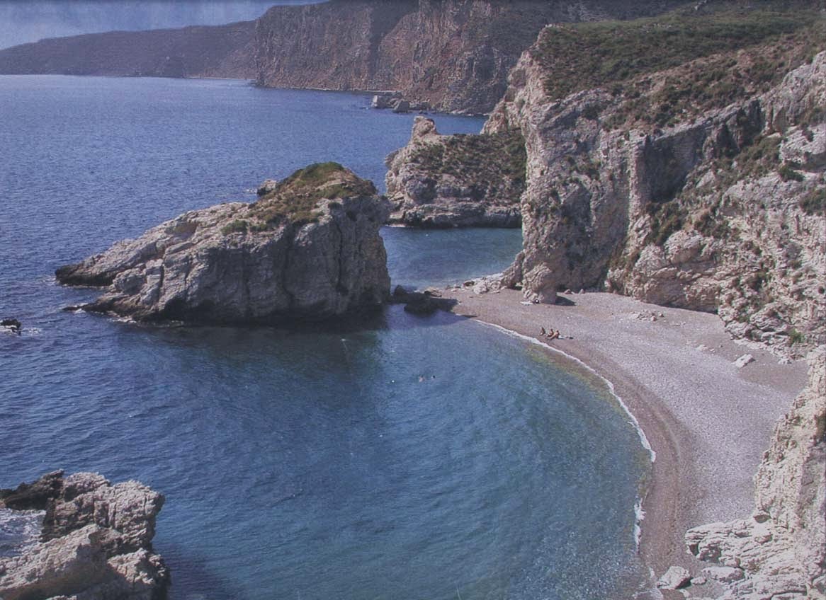 Ο ΣΥΝΤΑΞΙΟΥΧΟΣ: ΤΟΠΙΑ