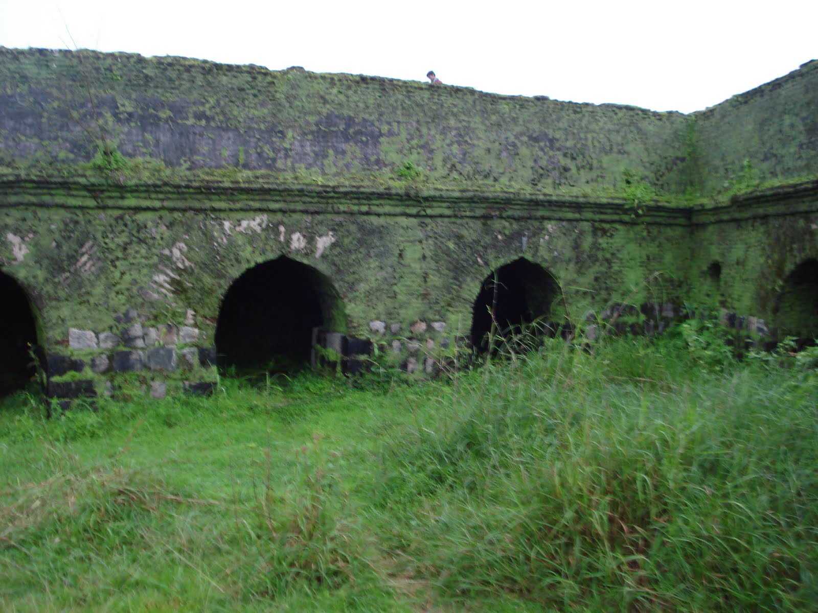 Experiences: Hassan Travel 2 - Manjarabad Fort