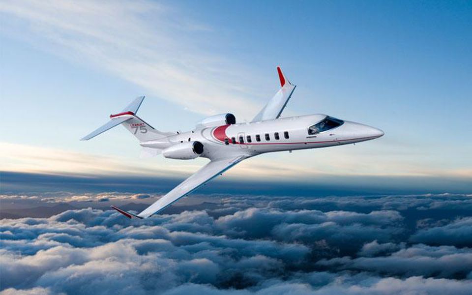 BOMBARDIER LEARJET
