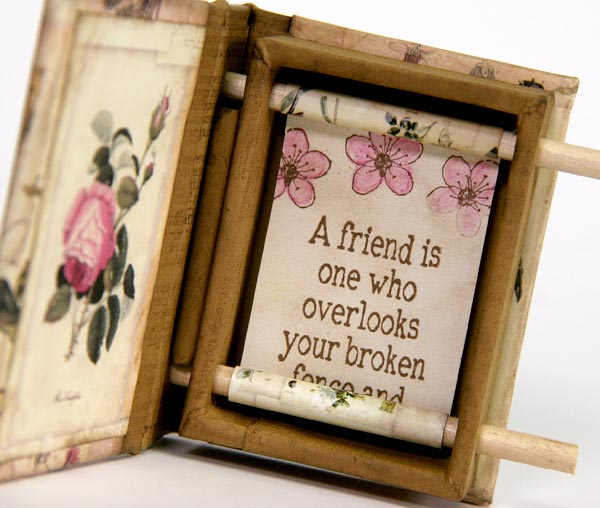 Kay's Keepsakes: Garden Scroll Book