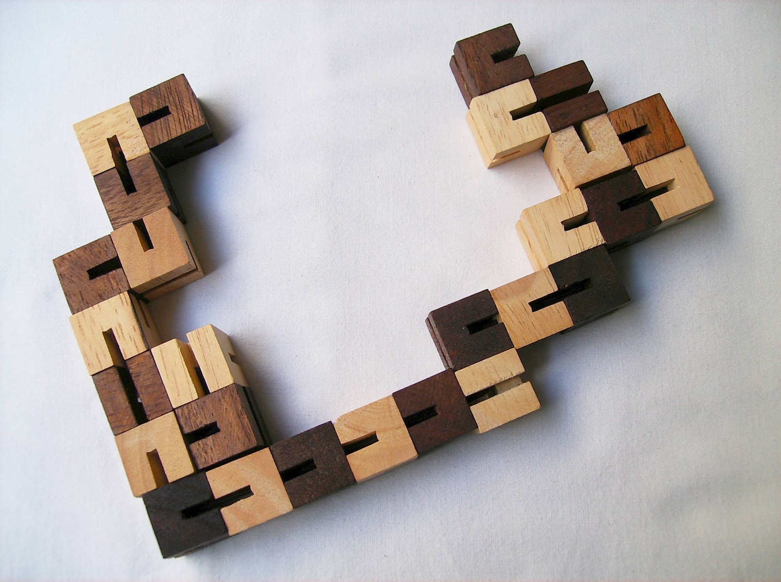 Gabriel Fernandes' Puzzle Collection: Shapeshifter