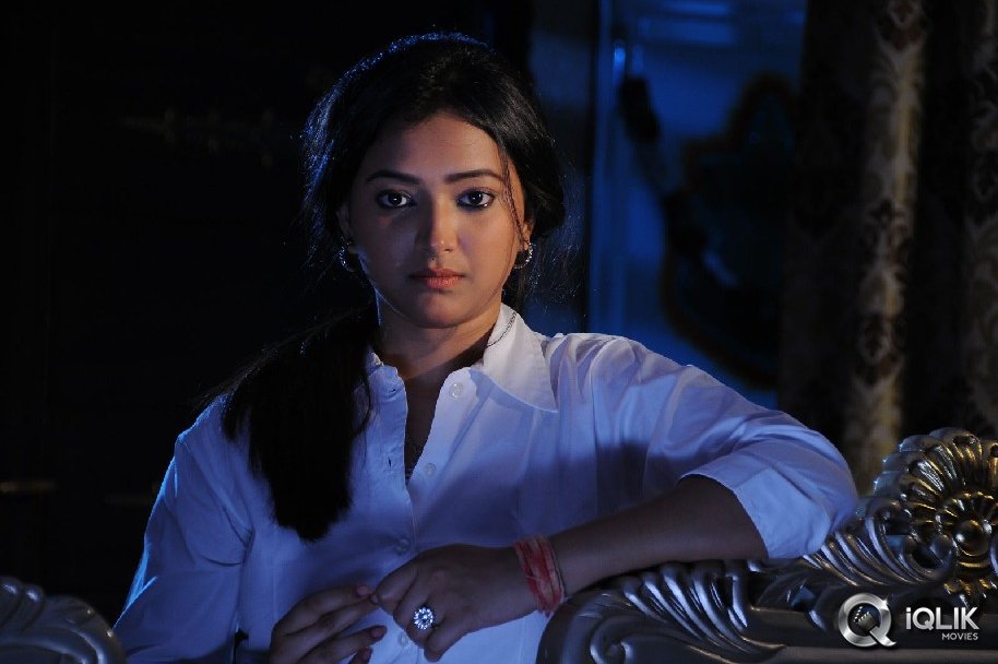 Swetha basu Prasad Stills Gallery