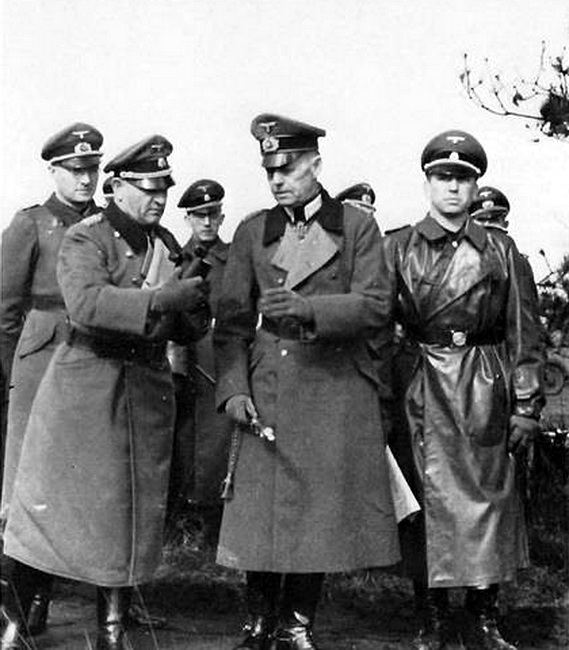 NAZI JERMAN: Foto Kurt "Panzermeyer" Meyer