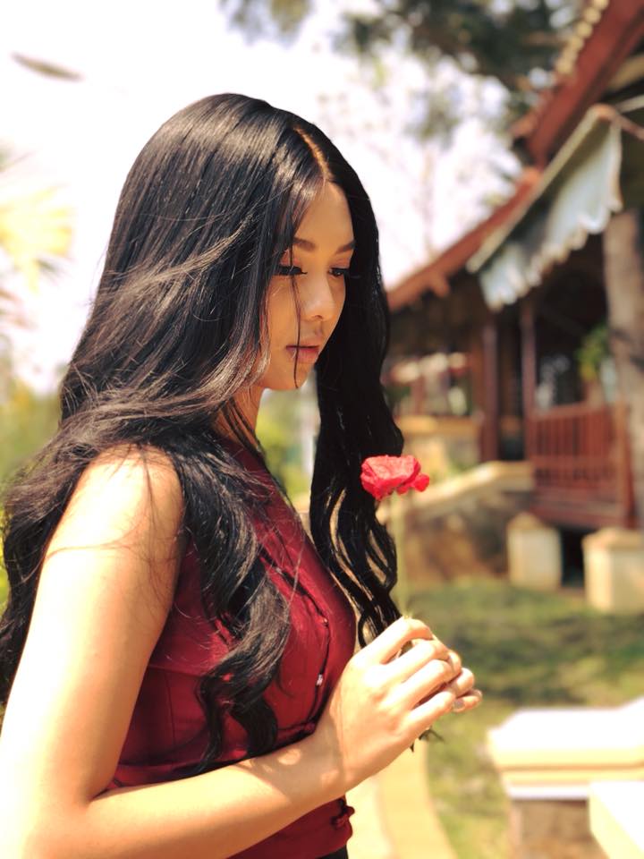 Shwe Mhone Yati In Myanmar Fashion Dress