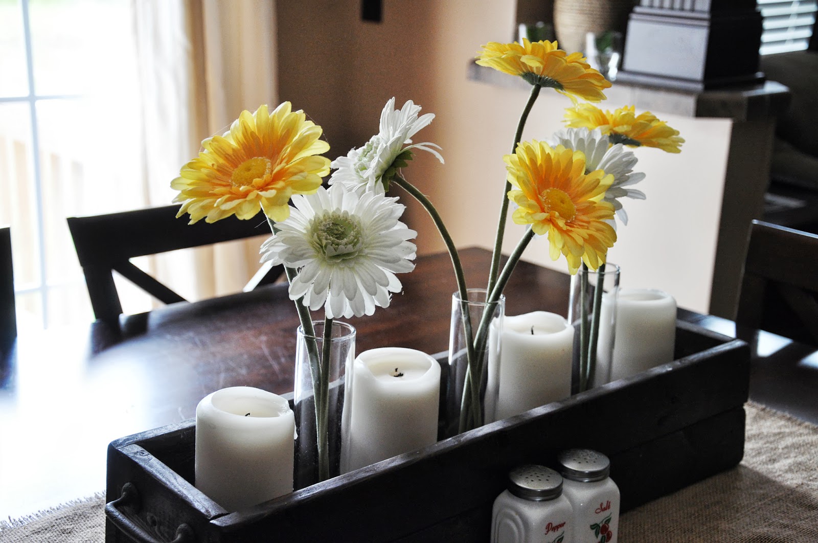 me & j... the everday: My Summertime Table Box