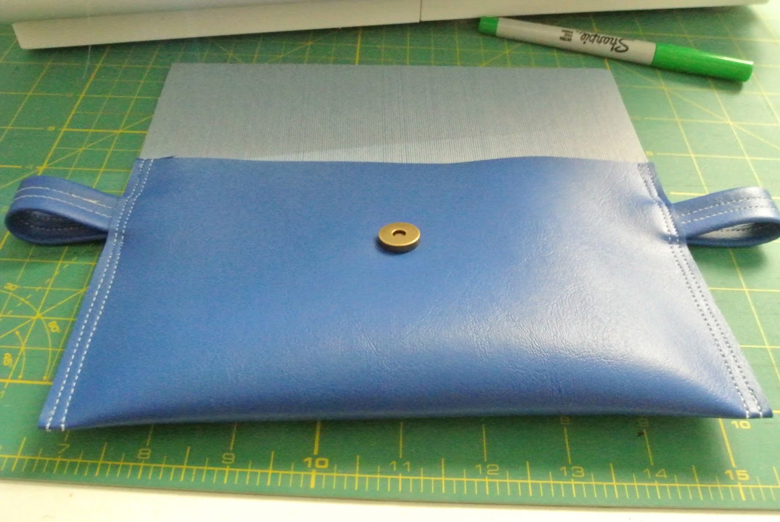 Shani Sews: Tutorial for Crossbody Envelope Purse and Wristlet