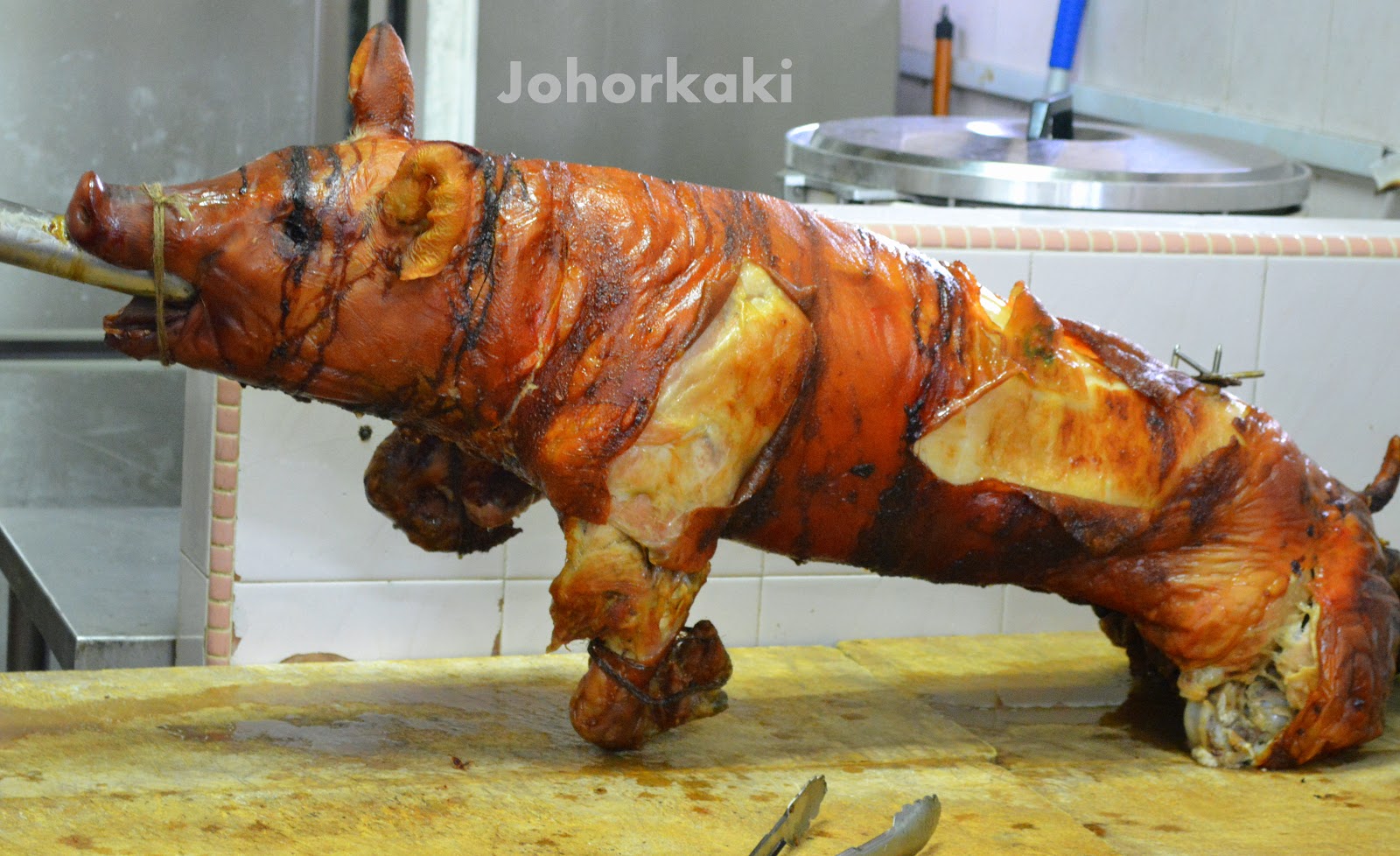 Lechon (Philippines BBQ Pig) in Singapore at Iskina Cebu MOVED |Tony ...