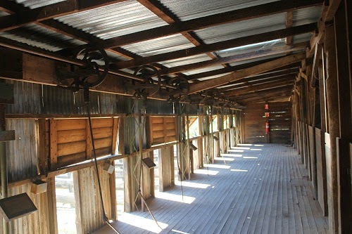 The Hammo's Big Trip Around Oz: April 2014