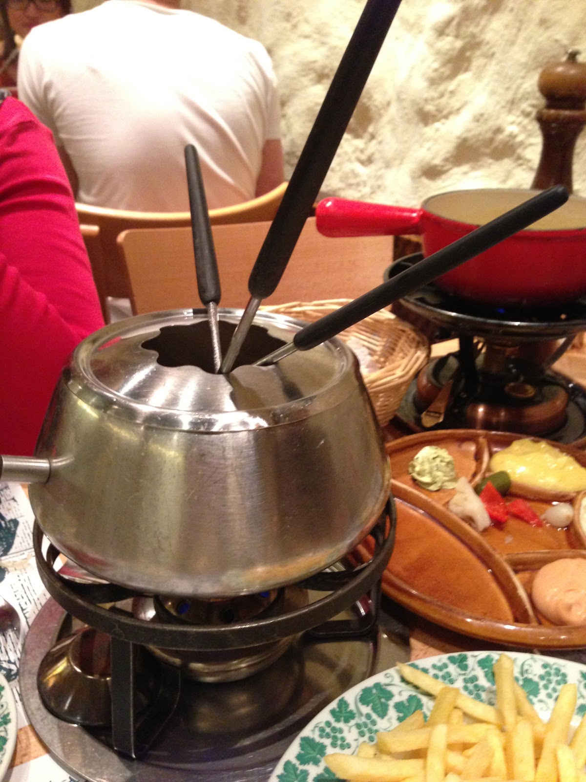 GREAT EATS HAWAII: LE DEZALEY - ZURICH, SWITZERLAND