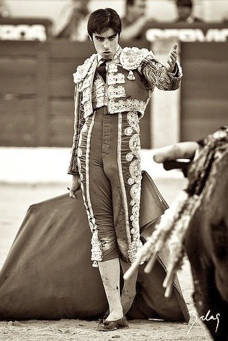 More Things Than Are Dreamt Of: HOT BULLFIGHTERS : THE COSTUMES THE ...