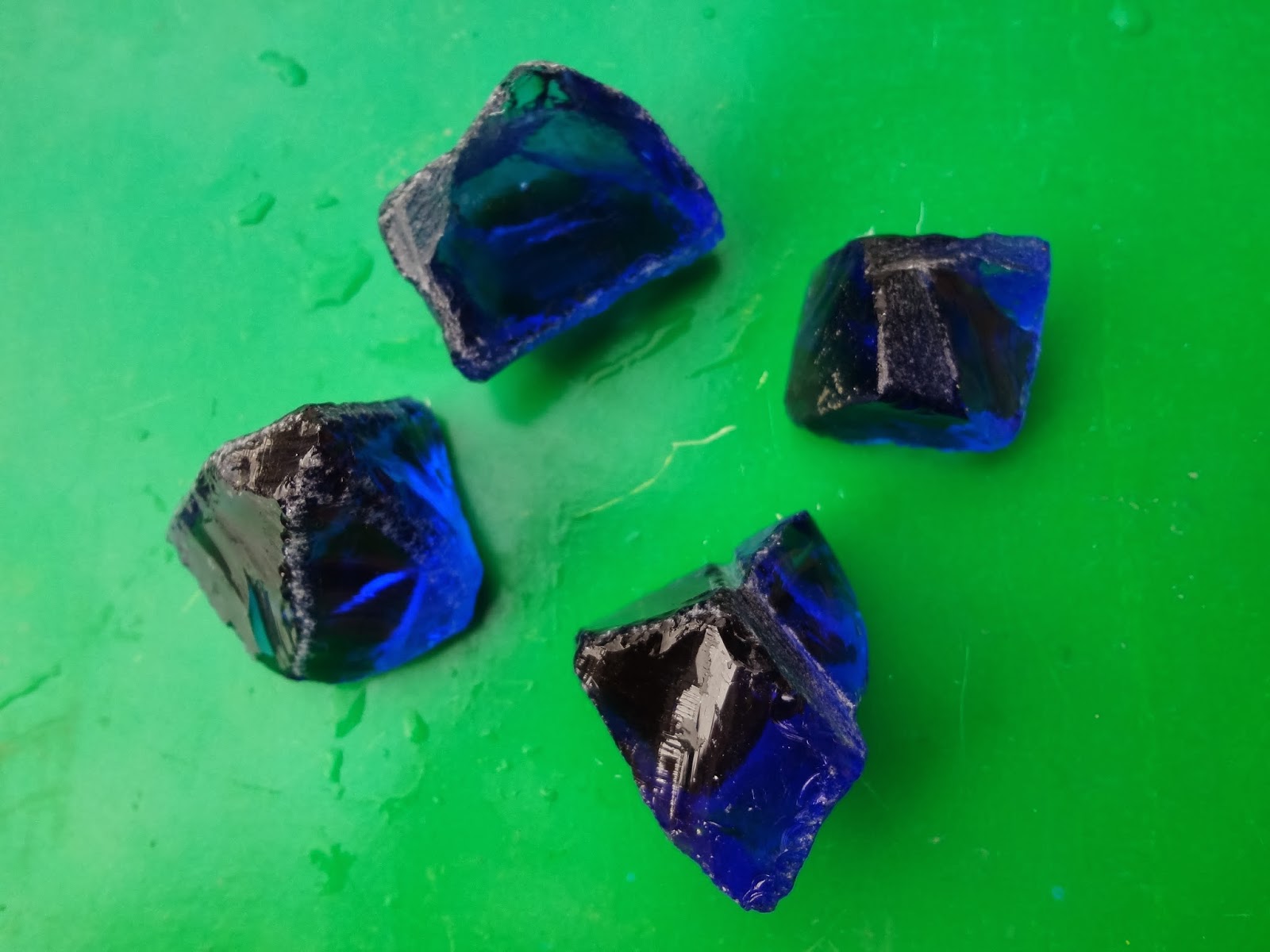 Rough Royal Blue Obsidian Code: APRRBO120 - Batu Akik Padang