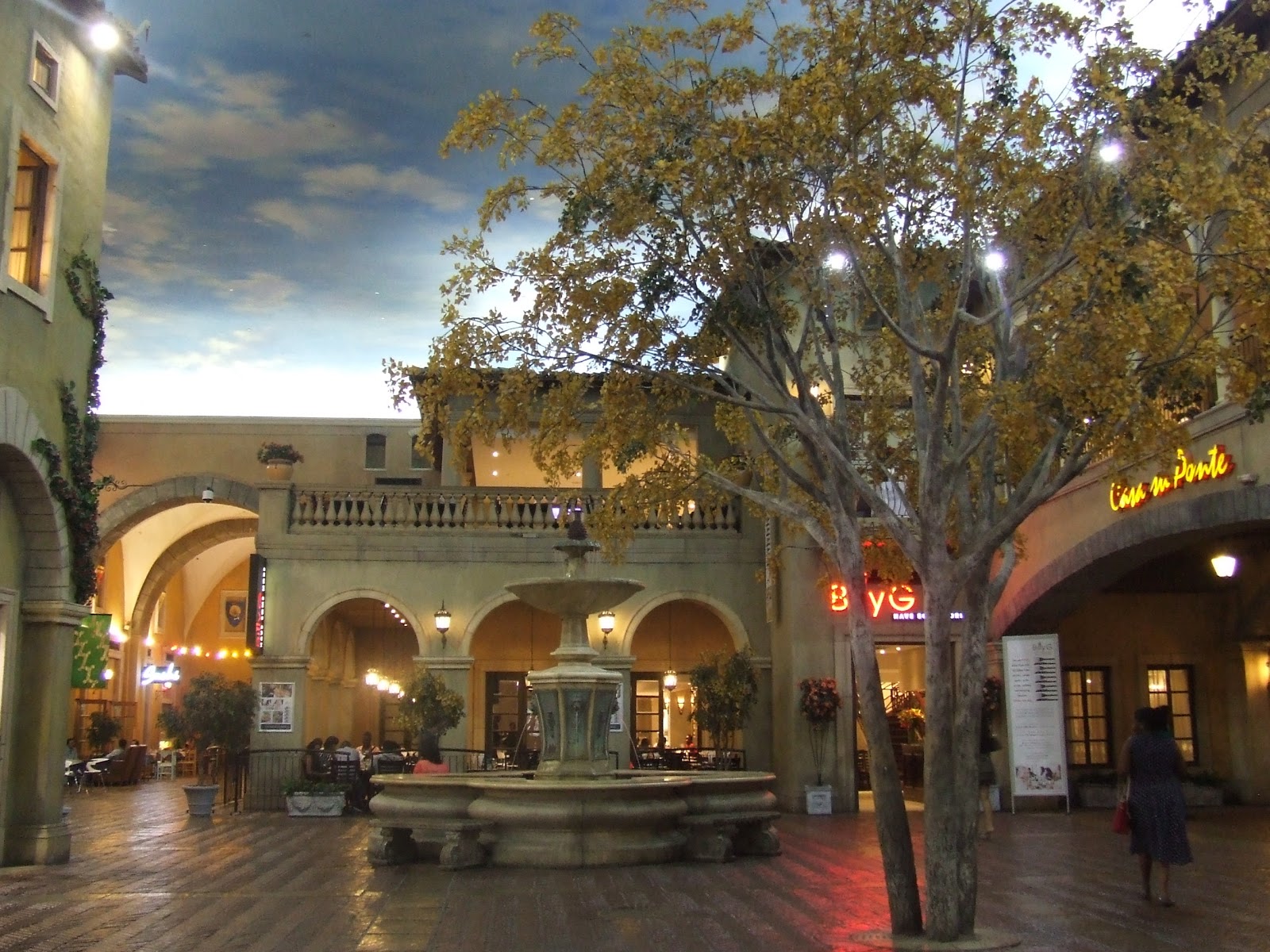 Scribbling Lau: Montecasino: an Italian masterpiece