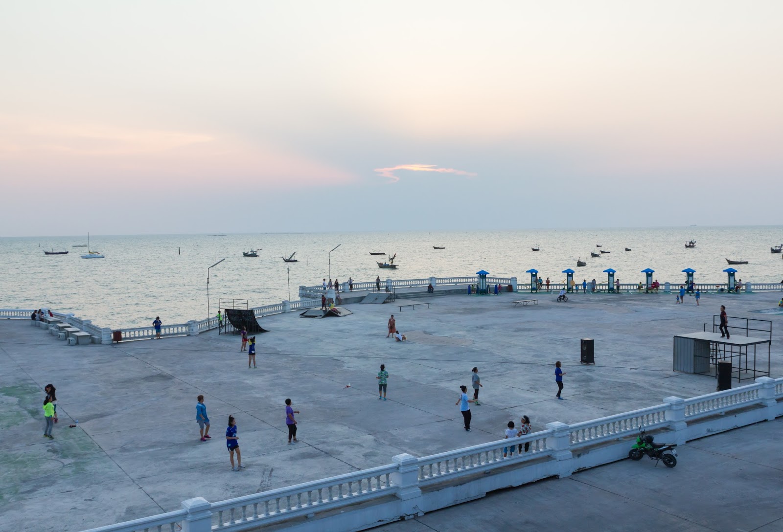 Mind Thailand Travel Place: Bang Sean บางแสน