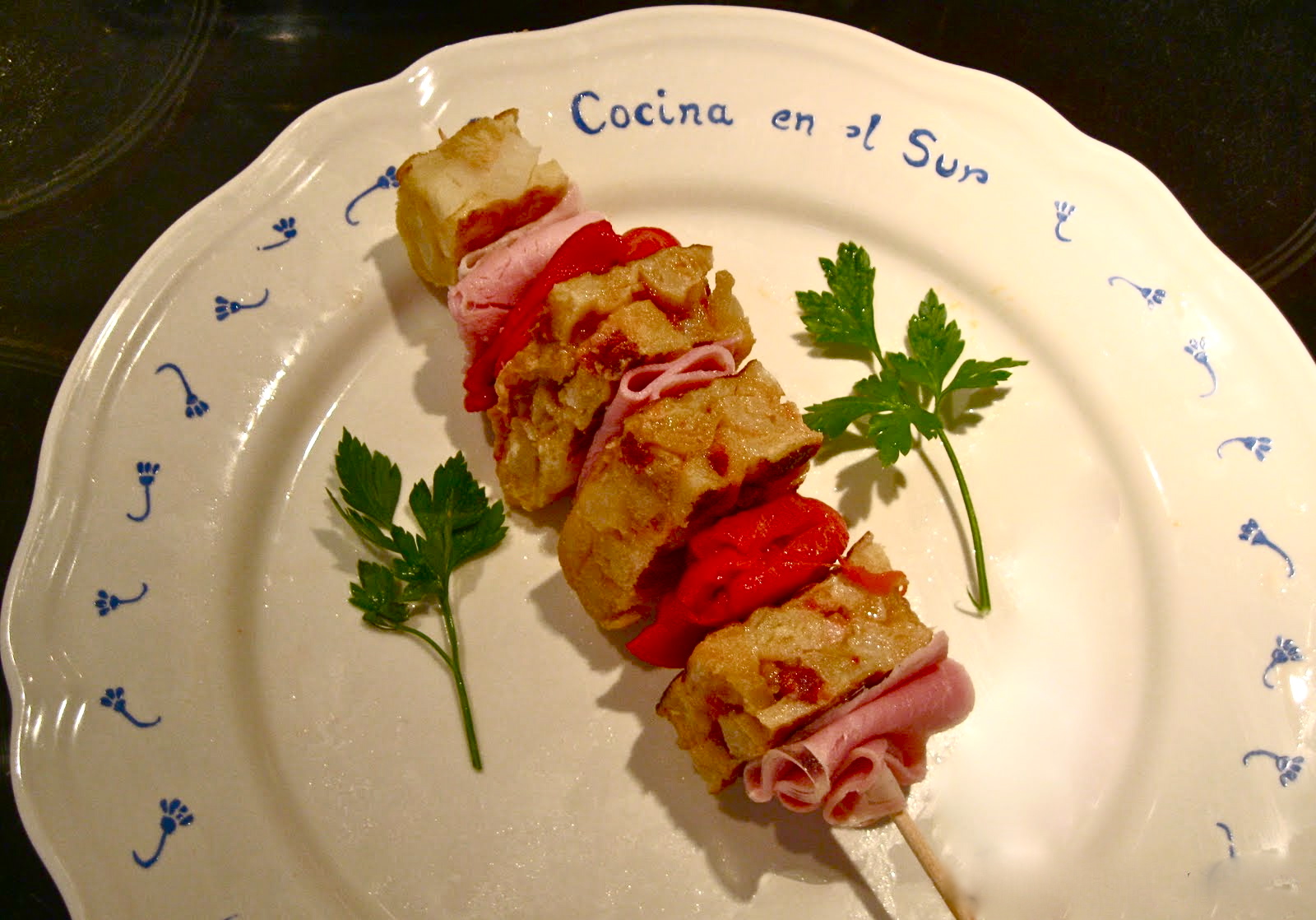 LA COCINA EN EL SUR: BROCHETA DE PINCHOS DE TORTILLA Y JAMÓN