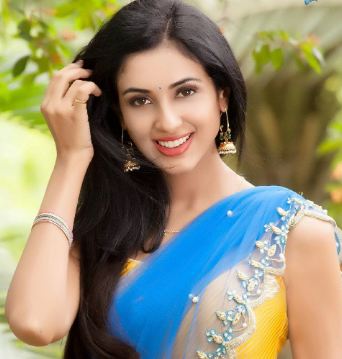 Priya Shri Actress Family Husband Biography Parents children's Marriage ...