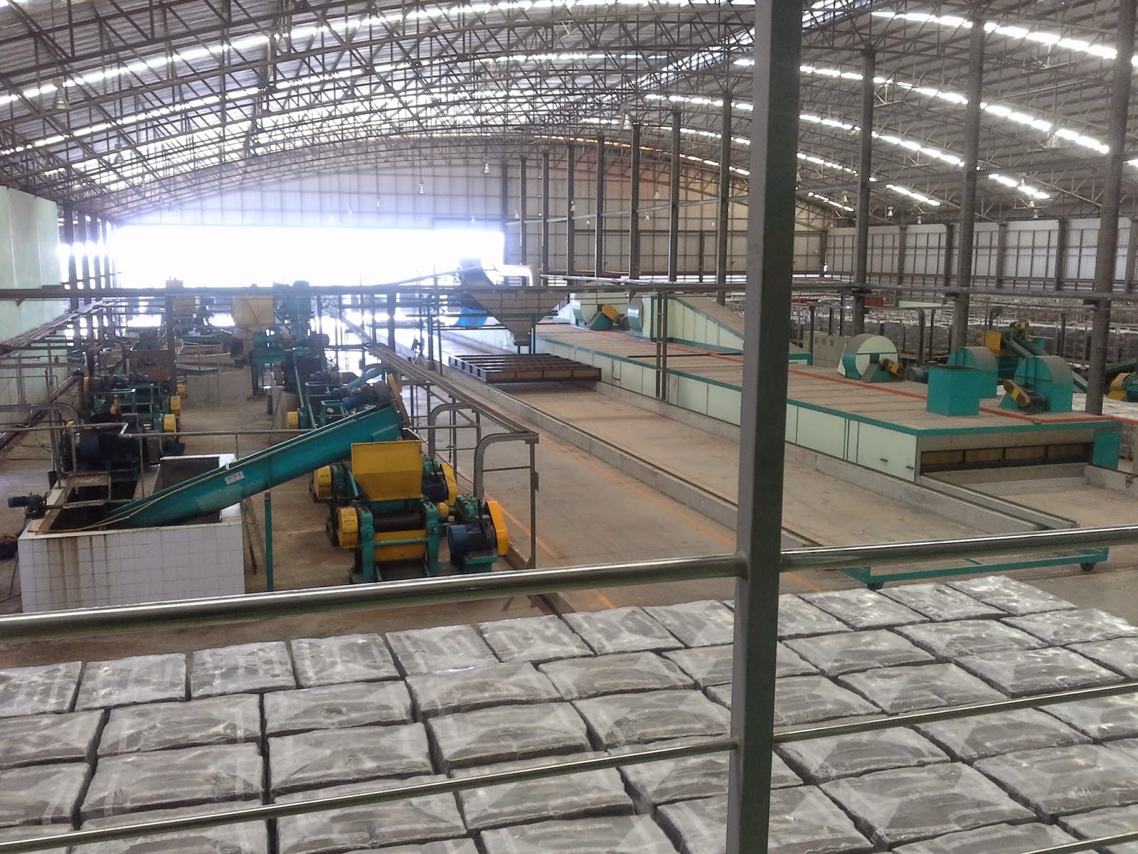 ยางเครพ: Number One of Natural Rubber in the World. Block Rubber TSR ...