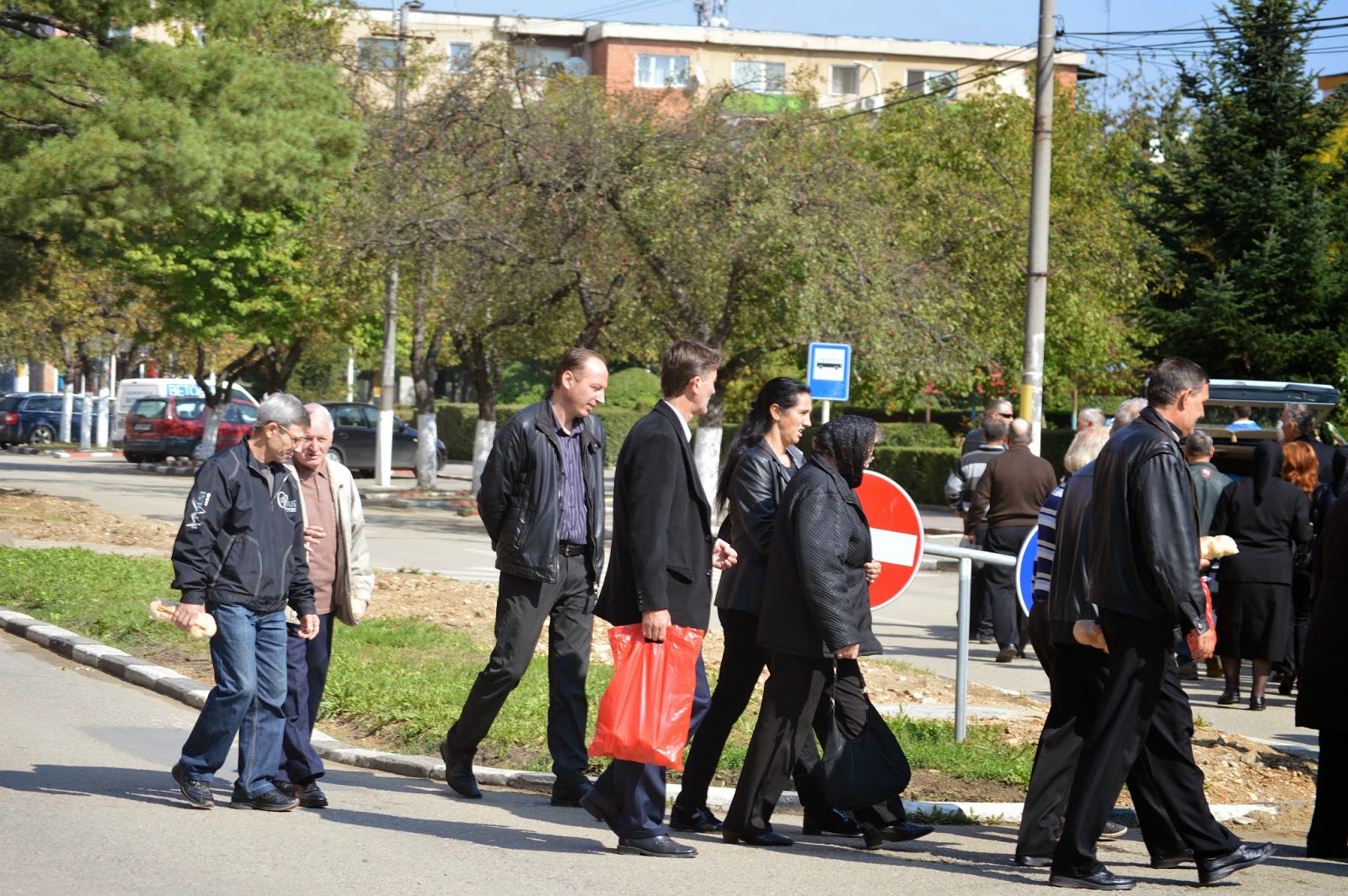 Inmormantarea unchiului Leon Lazar, Calan, Hunedoara – Dar!