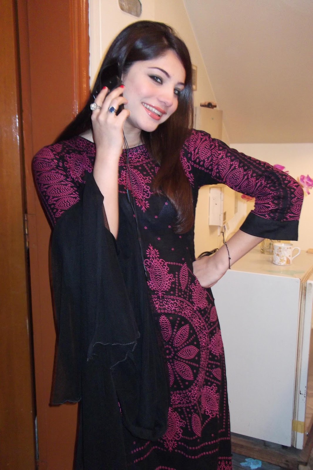 Gorgeous Pakistani Actress Neelam Muneer Super Hot Facebook Photos ...