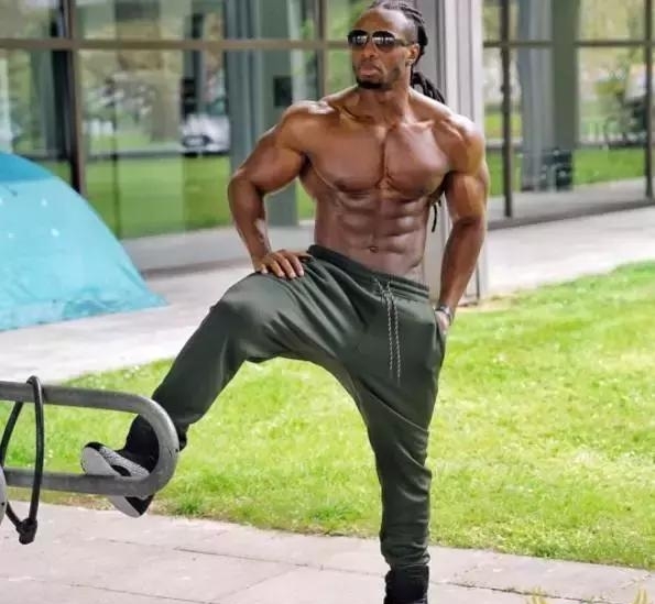 There is a kind of abdominal muscle called Ulisses Jr - Online Free ...