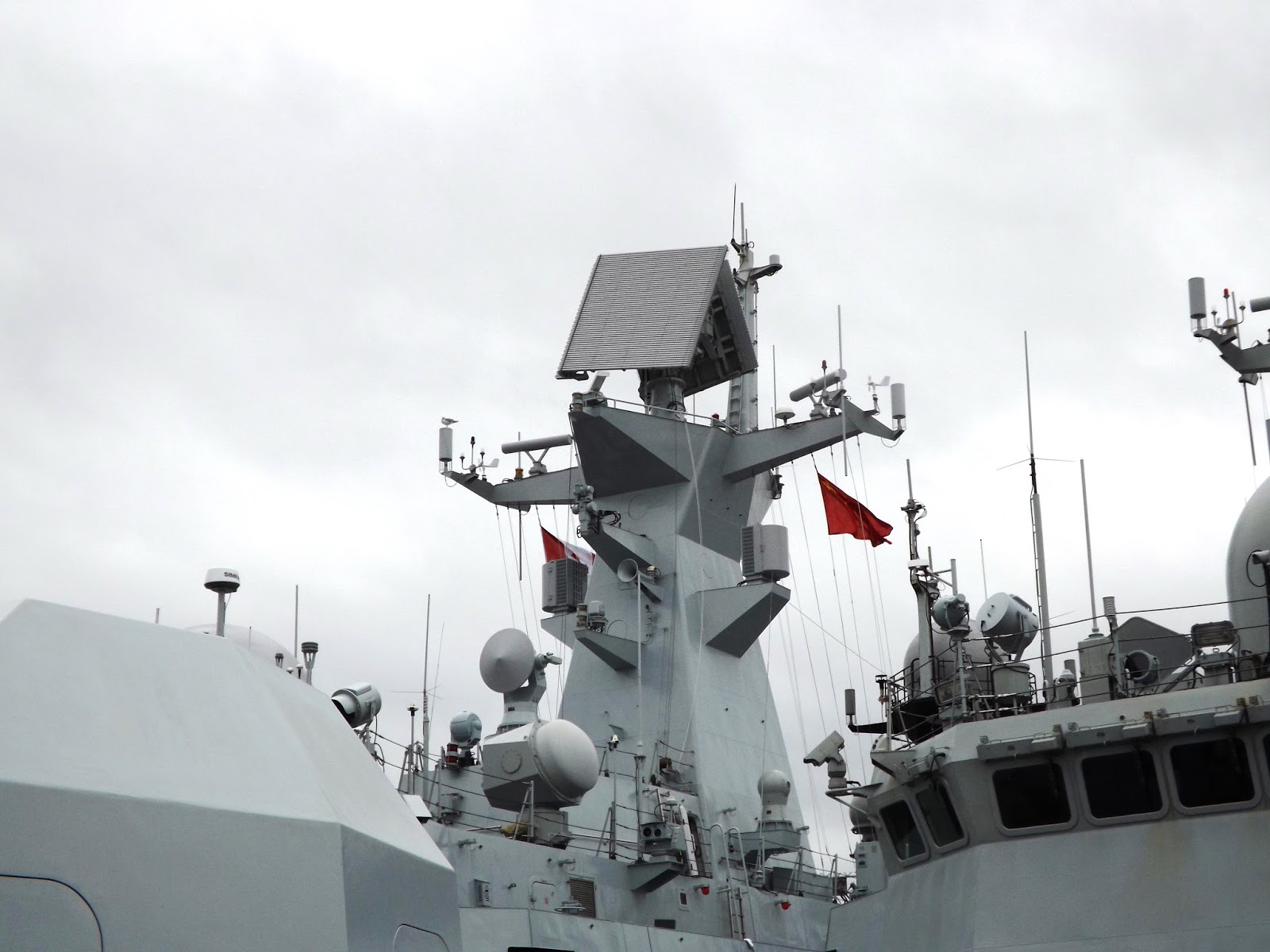 CANADIAN DEFENCE MATTERS: CHINESE WARSHIPS VISIT VICTORIA