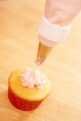 How to Fill Chiffon Cupcakes | Cake Recipes