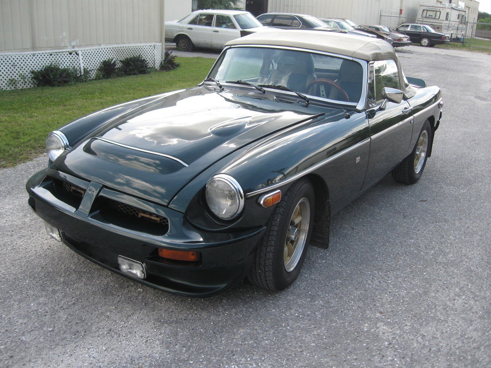 a little bump will do you.. mgc hood on rubber bumper car : MGB & GT ...