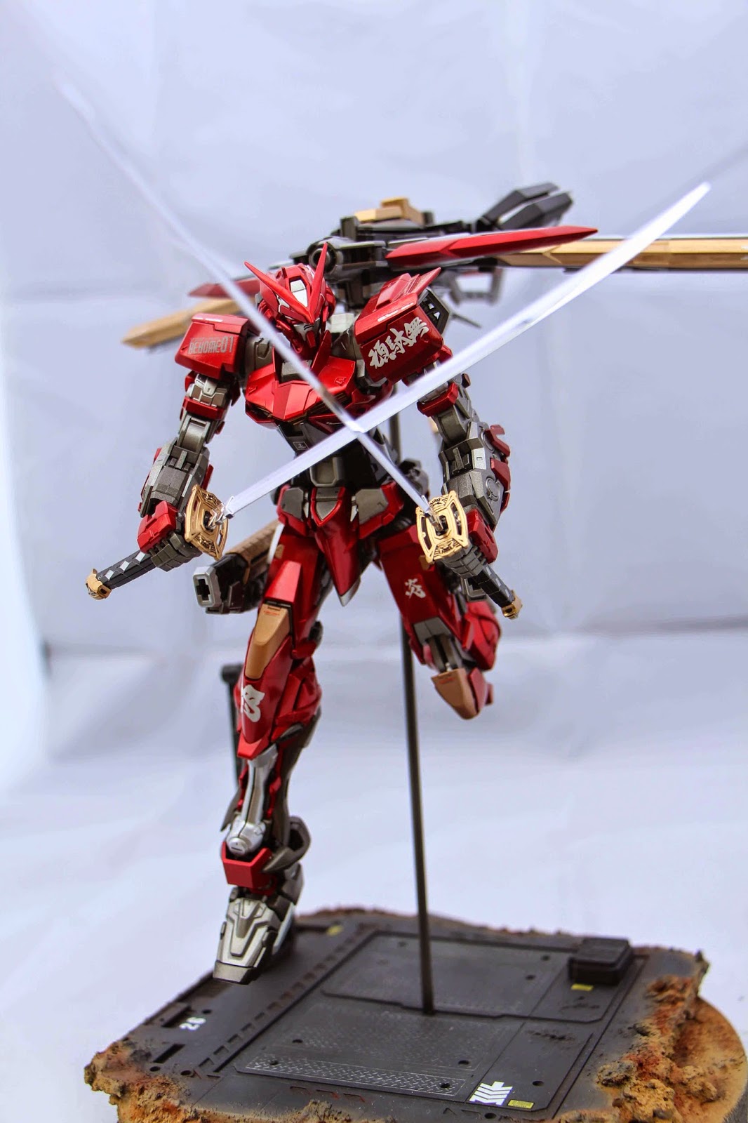Custom Build: 1/100 Astray Blood Armor Ver. SF