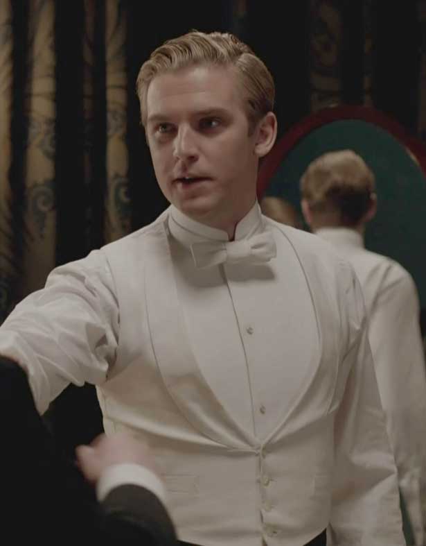WOAH! What's happened to Downton Abbey's Dan Stevens aka Cousin Matthew? WOAH! What's happened to Downton Abbey's Dan Stevens aka Cousin Matthew?