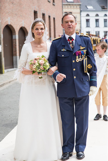 Royal Family Around the World: Princess Alix of Ligne Weds Count ...