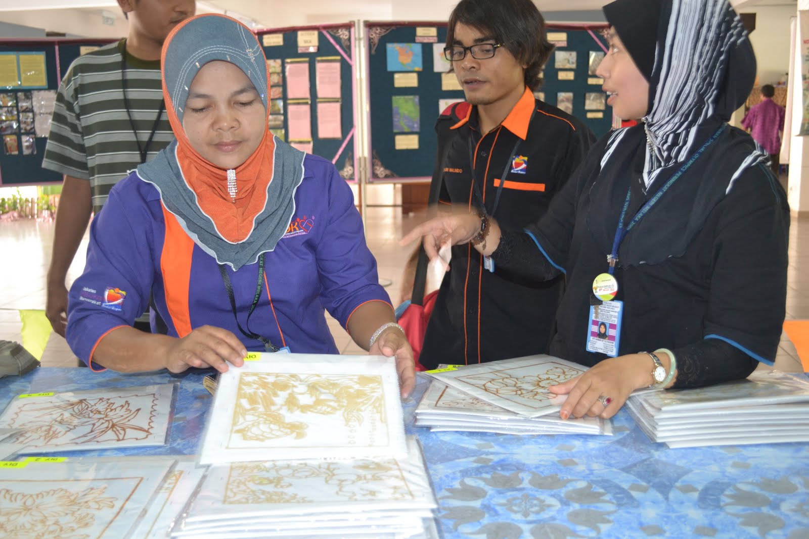 MELAKA BATIK HOUSE by NOOR ARFA: Lawatan Daripada PDK Seri Malindo, Melaka