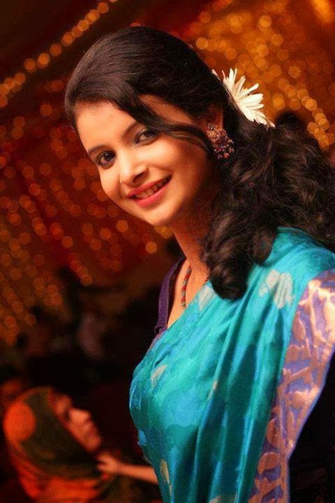 Sabnam Faria Bio & Latest Pics | Life in Bangladesh