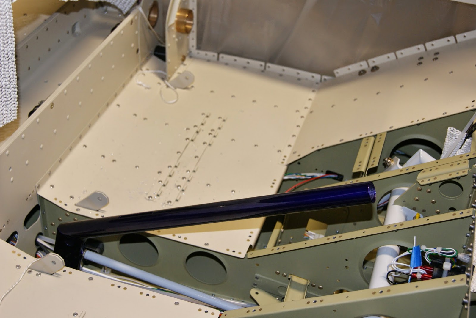 DOG Aviation John's RV-12 Blog: WD-1213 Flap Handle Installed