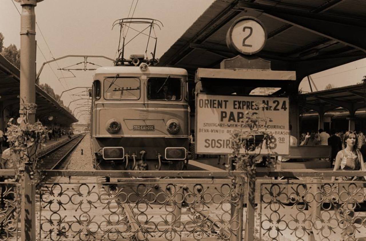 Depozitul De Reduceri: Poze vechi cu locomotive Cfr!