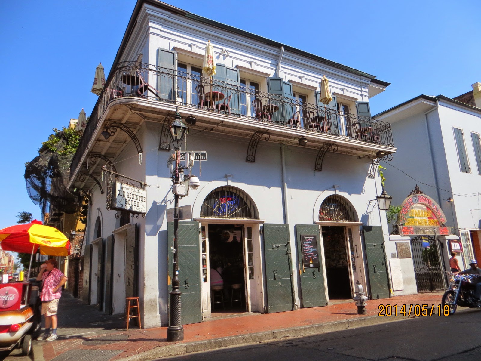 Jeeps Pubs Taverns and Bars: Old Absinthe House (New Orleans)