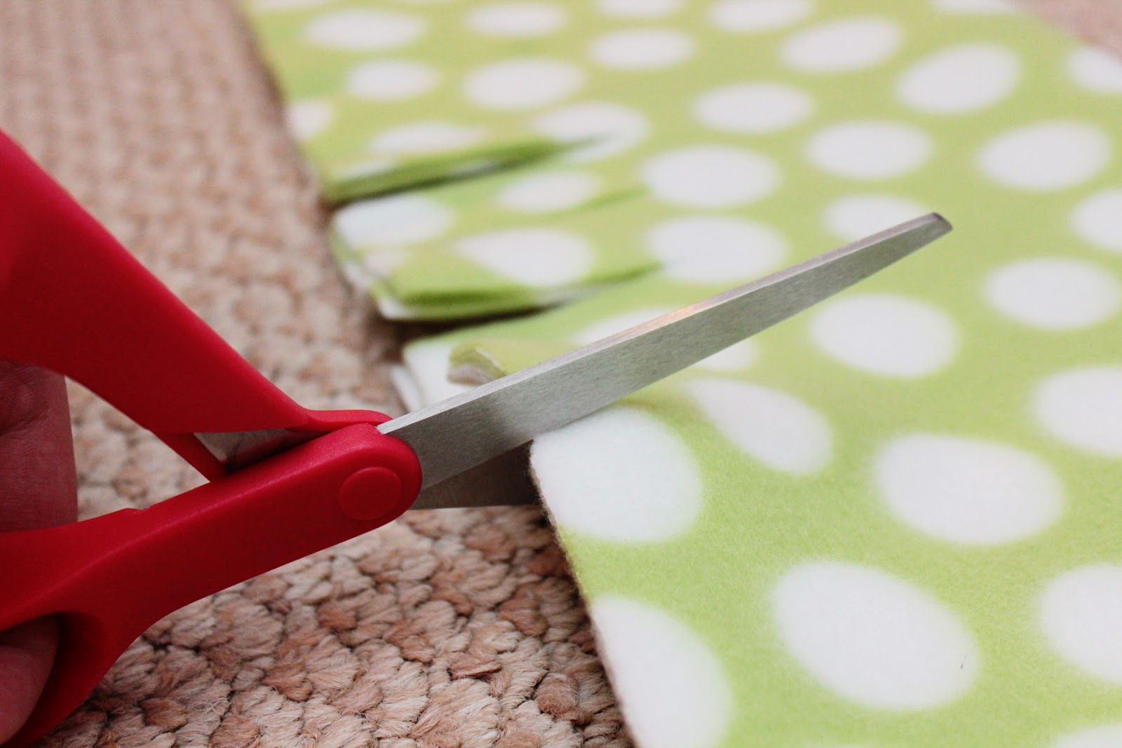 The Accidental Wallflower DIY Fleece Crib Rail Guard The Accidental Wallflower DIY Fleece Crib Rail Guard